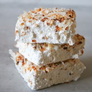 Toasted Coconut Marshmallows - The Coconut Mama