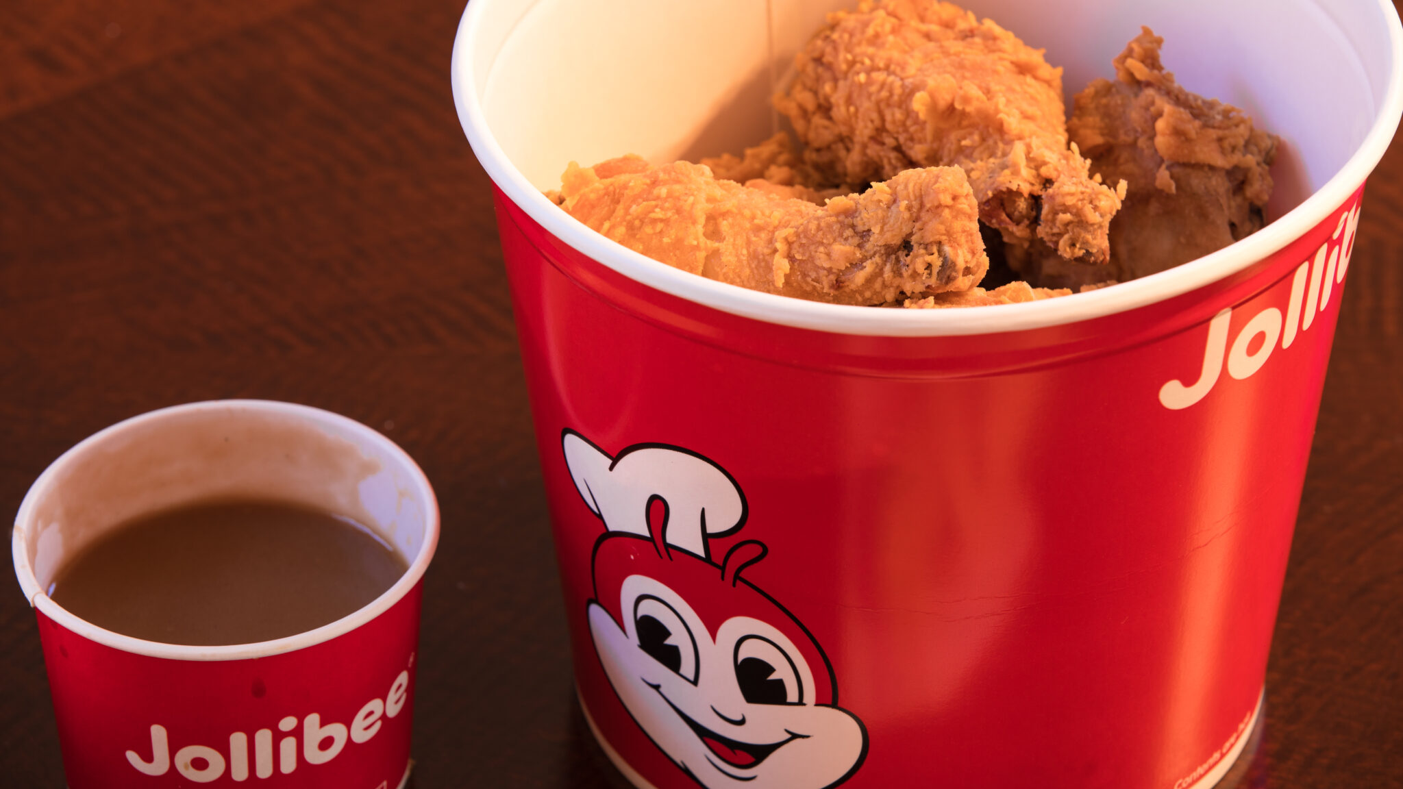Fan-favorite fried chicken Jollibee is going gangbusters as it targets ...