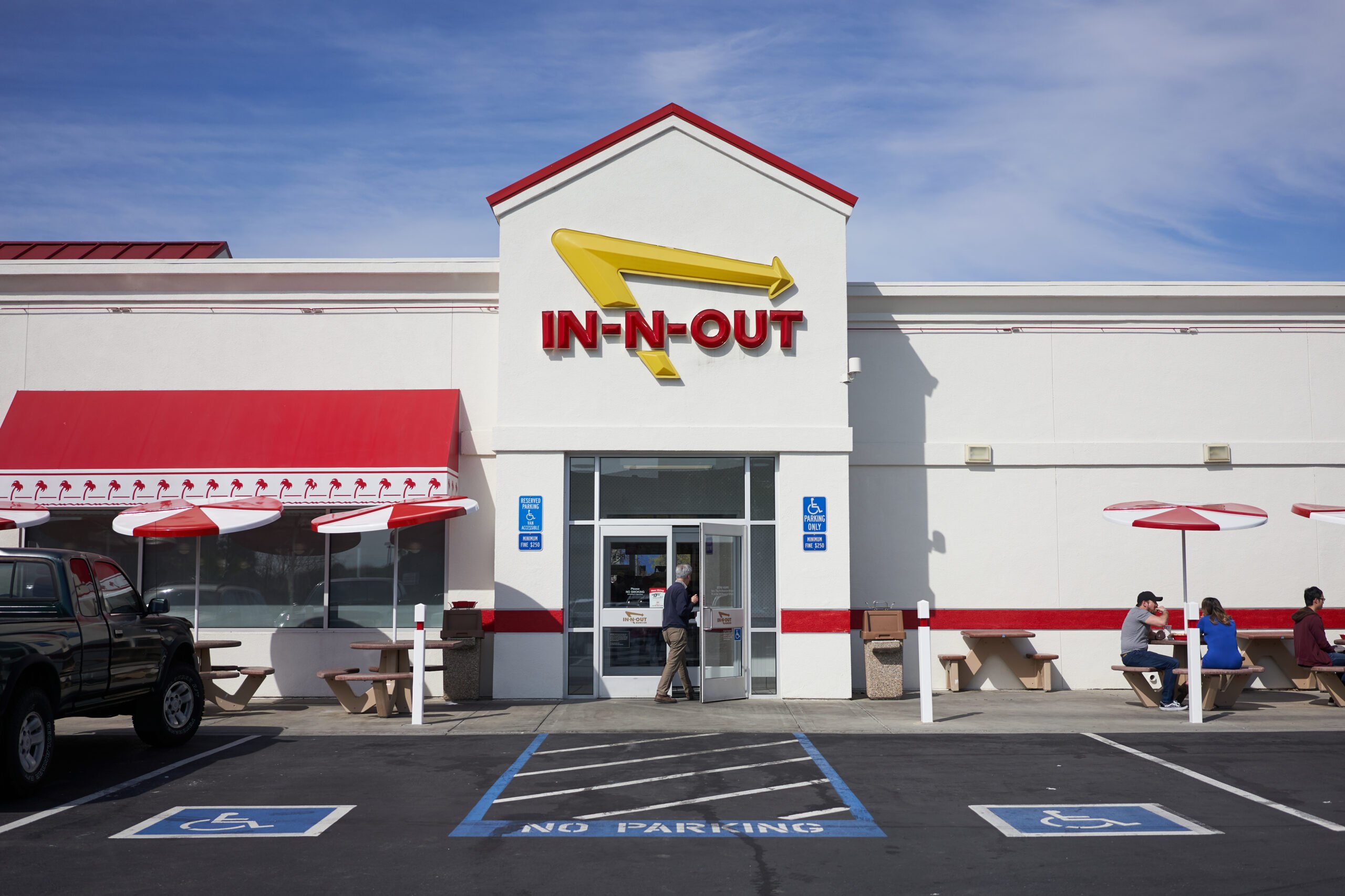 In-N-Out's First East Coast Location? Yes Please! - The Coconut Mama
