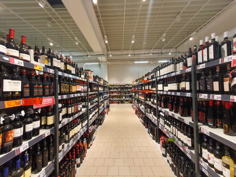 Hundreds of Maryland beverage workers face layoffs amid distribution ...